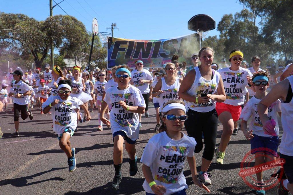 Peaks of Colour Fun Run draws big crowd – The Cobar Weekly