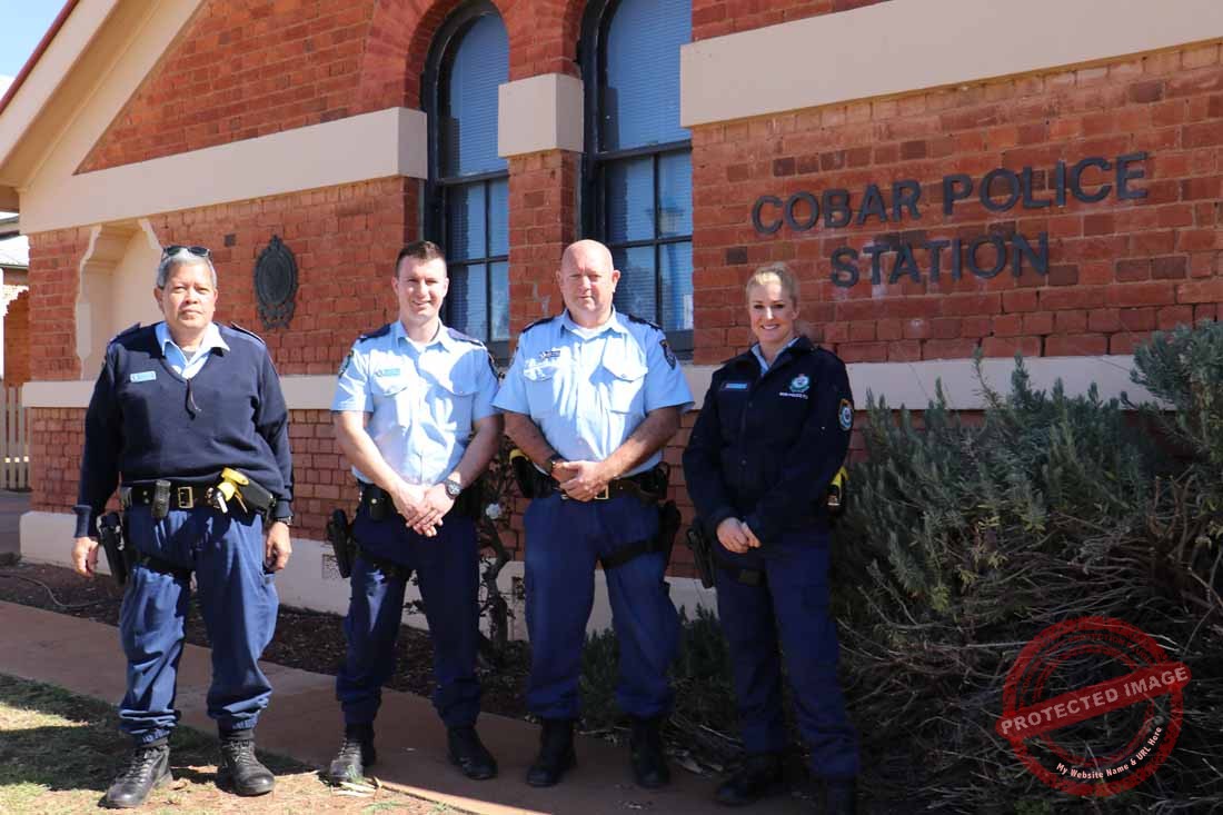 Cobar’s top cop calls it a day after 33 years of service – The Cobar Weekly